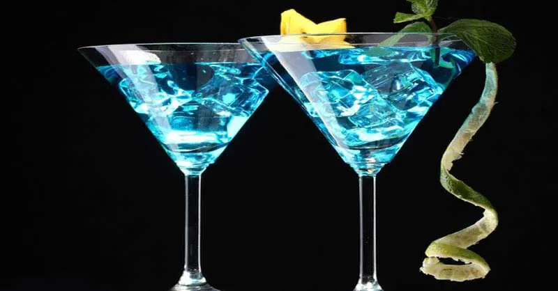 Cocktail Blue Lagoon, un trago para un día especial